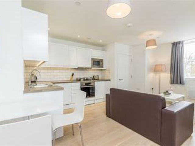 1 Bedrooms Flat for rent in Cricket Green, Mitcham CR4
