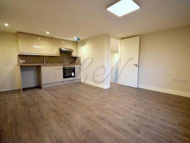 1 Bedrooms Flat for rent in Cricklewood Lane, Cricklewood NW2