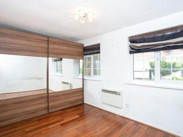 1 Bedrooms Flat for rent in Cromwell Close, London W3