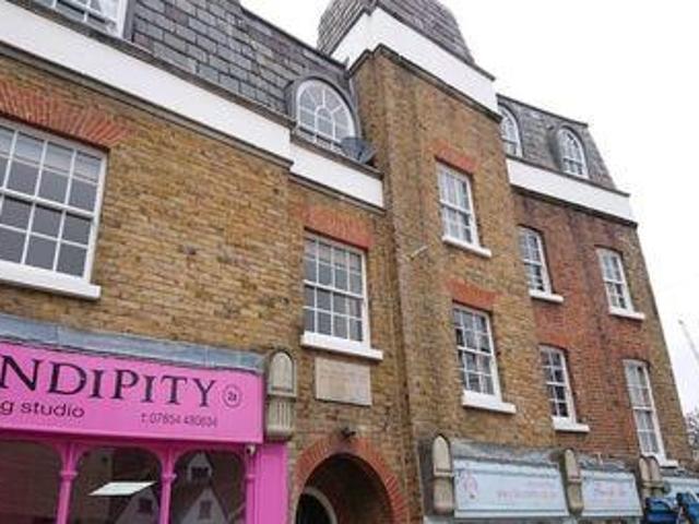 1 Bedrooms Flat for rent in Crow Lane, Rochester ME1
