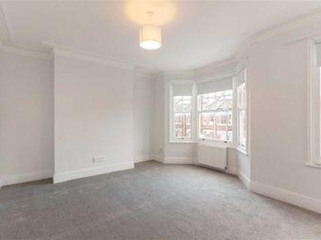 1 Bedrooms Flat for rent in Curwen Road, London W12