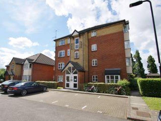 1 Bedrooms Flat for rent in Curtis Drive, London W3