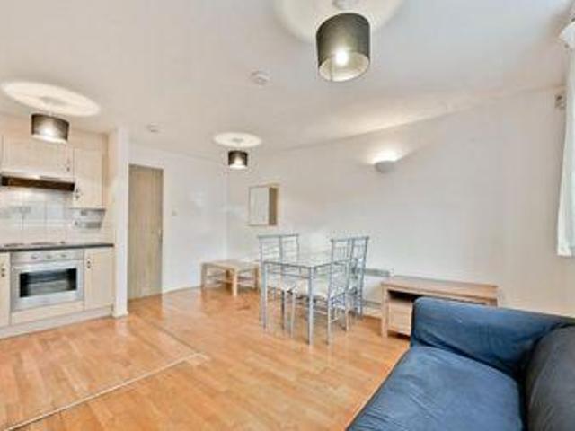 1 Bedrooms Flat for rent in Ambassador Square, Docklands E14