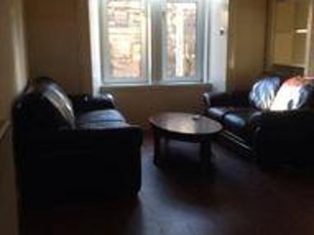 1 Bedrooms Flat for rent in Annette Street, Glasgow G42