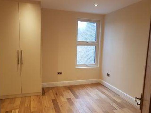 1 Bedrooms Flat for rent in Acton Lane, Acton W4