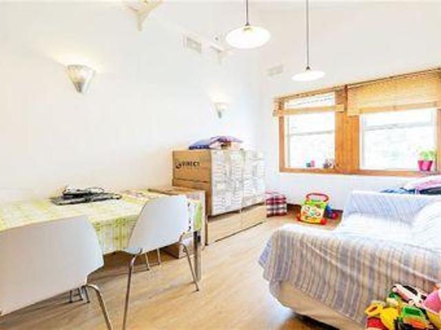 1 Bedrooms Flat for rent in Acland Road, London NW2