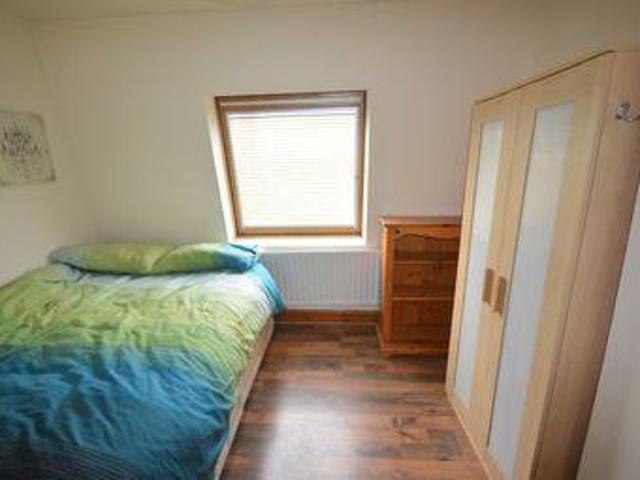 1 Bedrooms Flat for rent in Adelaide Grove, Shepherds Bush W12