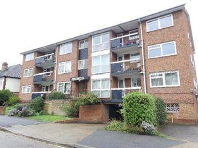 1 Bedrooms Flat for rent in Adelaide Road, Surbiton KT6