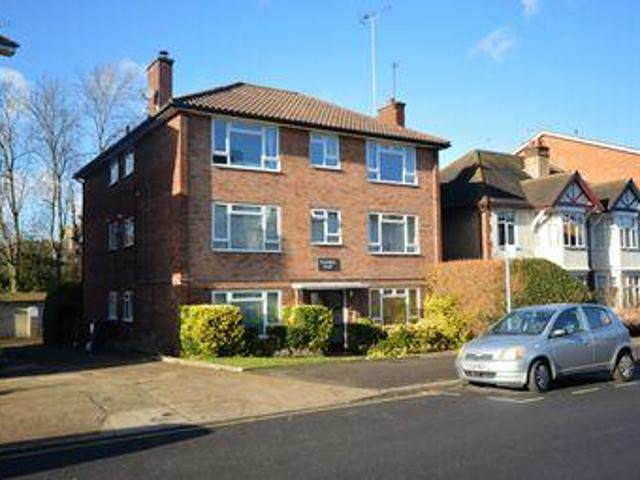 1 Bedrooms Flat for rent in Adelaide Road, Surbiton KT6