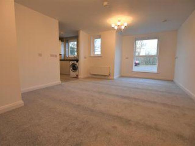 1 Bedrooms Flat for rent in Admiralty Close, West Drayton UB7