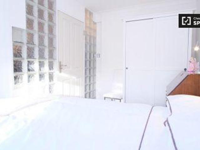 1 Bedrooms Flat for rent in Albacore Crescent, London SE13