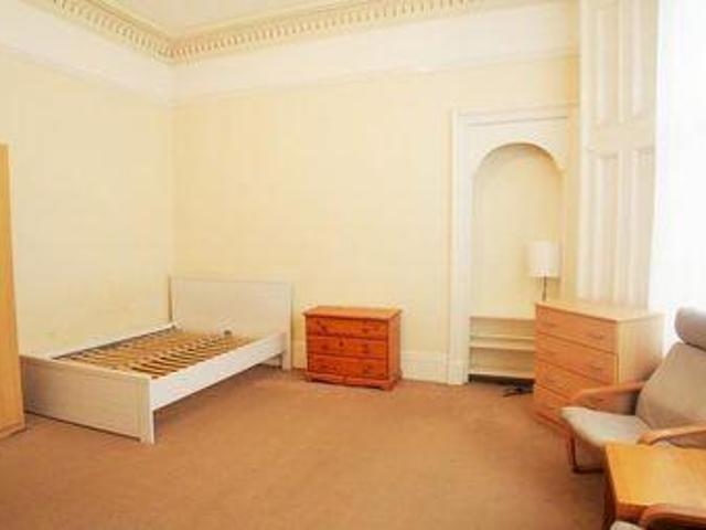 1 Bedrooms Flat for rent in Albert Drive, Pollokshields, Glasgow G41