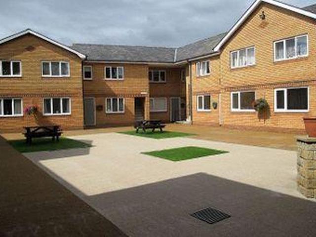 1 Bedrooms Flat for rent in Alexandra Court, Lancaster LA1