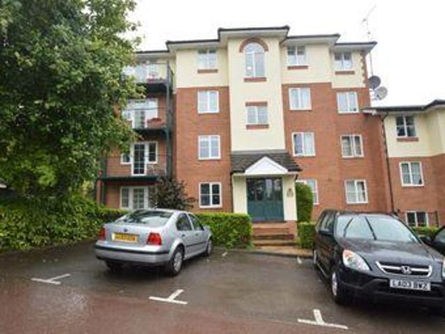 1 Bedrooms Flat for rent in Alexandra Park, High Wycombe HP11