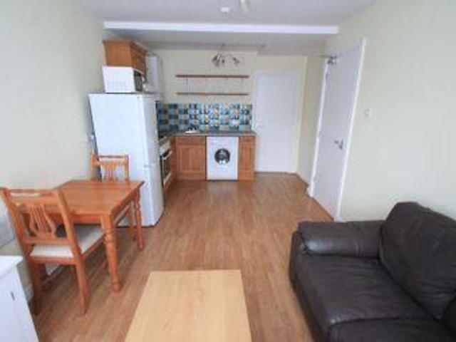 1 Bedrooms Flat for rent in Allensbank Road, Heath, Cardiff CF14