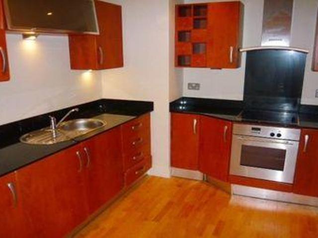 1 Bedrooms Flat for rent in Armouries Way, Leeds LS10