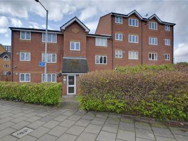 1 Bedrooms Flat for rent in Armoury Road, London SE8