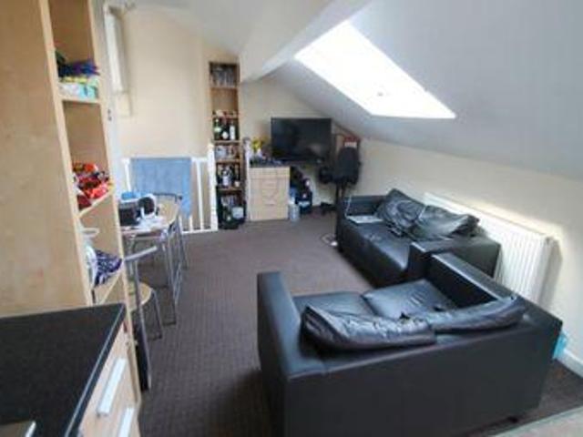 1 Bedrooms Flat for rent in Ash Grove, Hyde Park, Leeds LS6