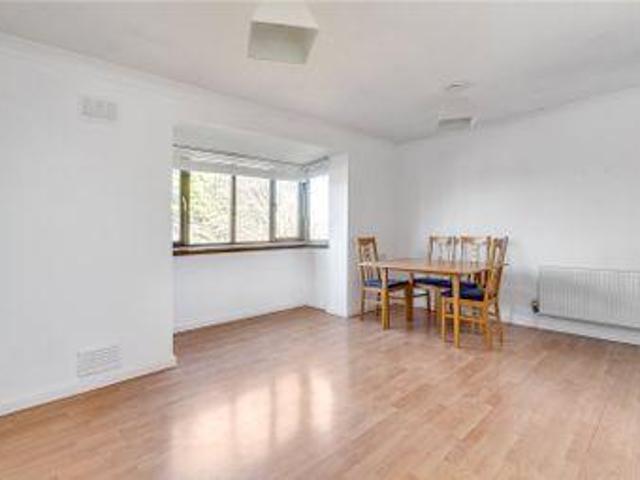 1 Bedrooms Flat for rent in Ashbourne Road, Mitcham CR4