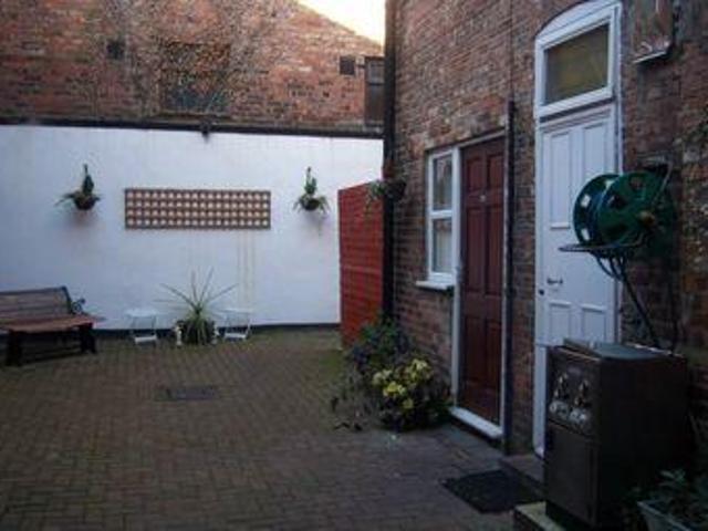 1 Bedrooms Flat for rent in Ashley Road, Ashley Road, Altrincham WA14