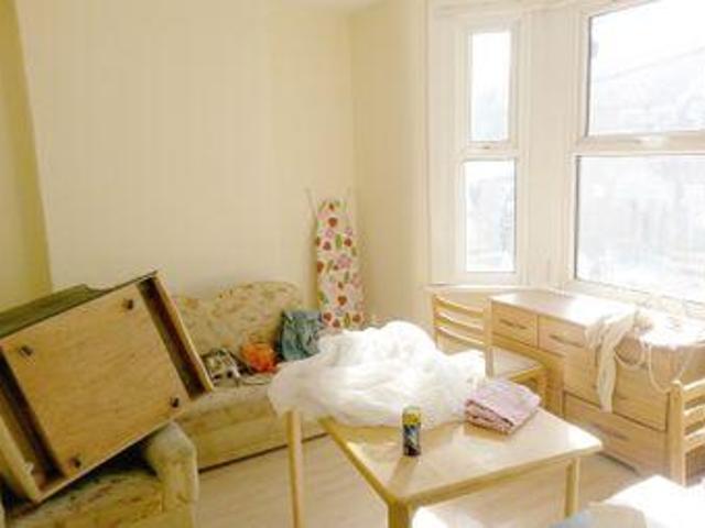 1 Bedrooms Flat for rent in Ashley Road, Upton Park E7