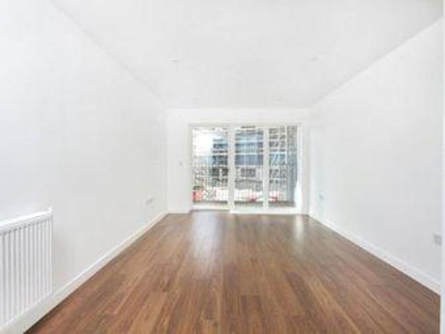 1 Bedrooms Flat for rent in Atkins Square, Dalston, London E8