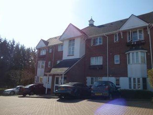 1 Bedrooms Flat for rent in Autumn Drive, Belmont, Sutton SM2