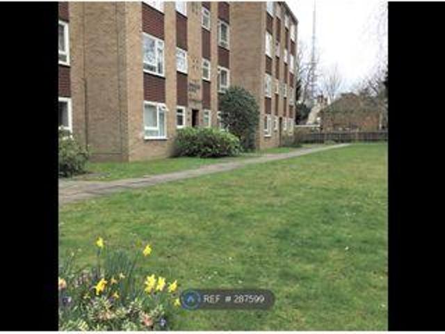 1 Bedrooms Flat for rent in Augustus Court, London SE19