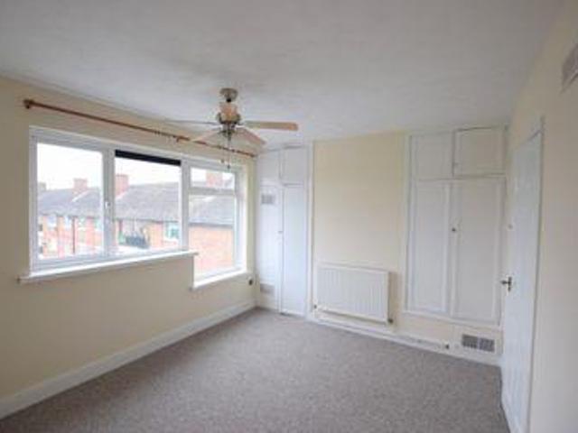 1 Bedrooms Flat for rent in Austen Close, Llanrumney, Cardiff, Caerdydd CF3