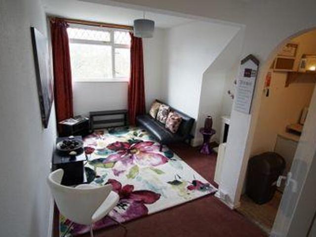 1 Bedrooms Flat for rent in Austhorpe Road, Crossgates, Leeds LS15