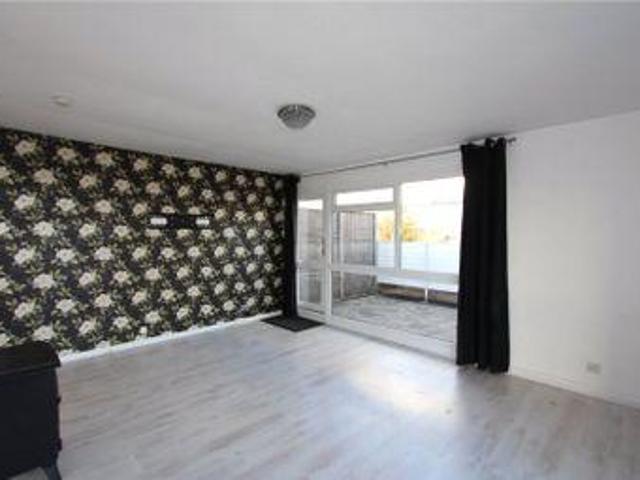 1 Bedrooms Flat for rent in Avalon Close, Enfield, Middlesex EN2