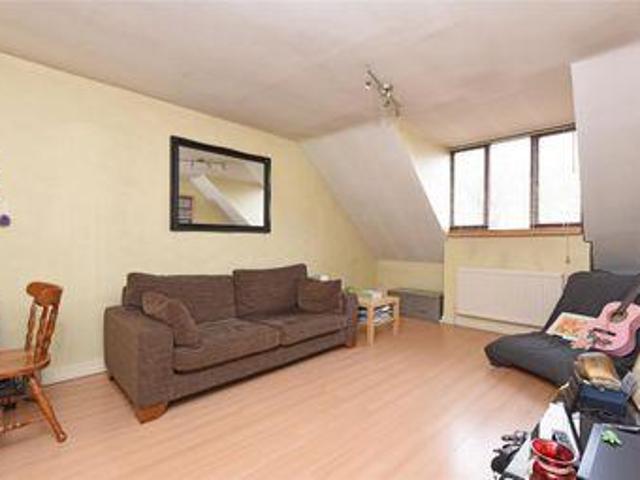 1 Bedrooms Flat for rent in B Robin Hood Way, London SW15