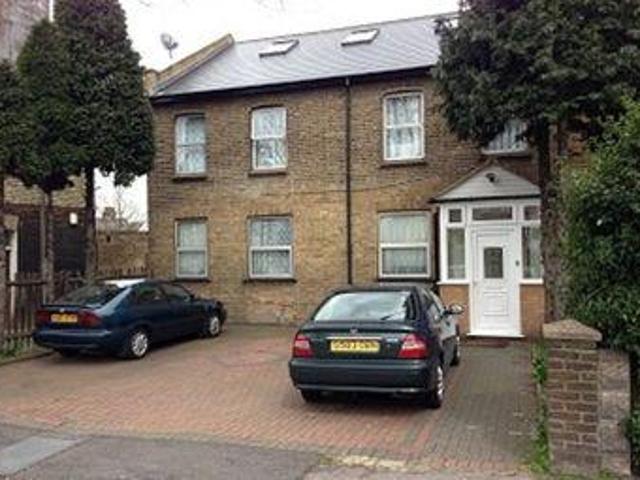 1 Bedrooms Flat for rent in Bounds Green Road, London N11