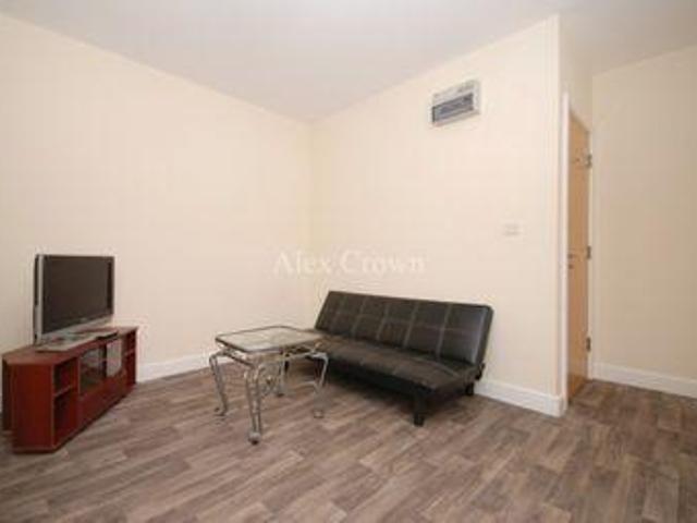 1 Bedrooms Flat for rent in Bounds Green Road, London N11