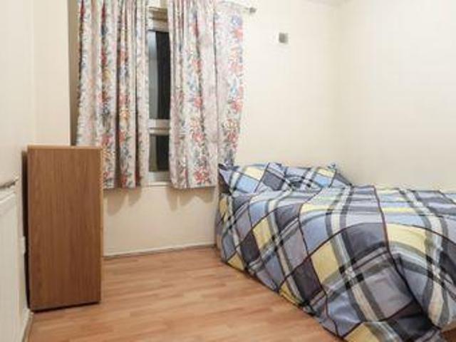 1 Bedrooms Flat for rent in Bow Road, London E3
