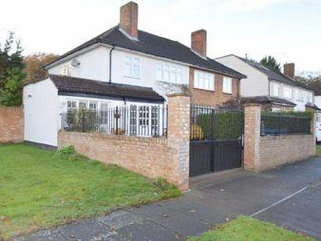 1 Bedrooms Flat for rent in Bowness Crescent, Kingston Vale SW15