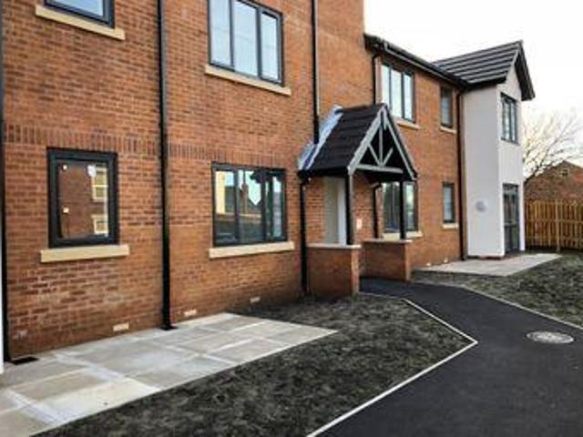 1 Bedrooms Flat for rent in Bolton Road, Westhoughton, Bolton BL5