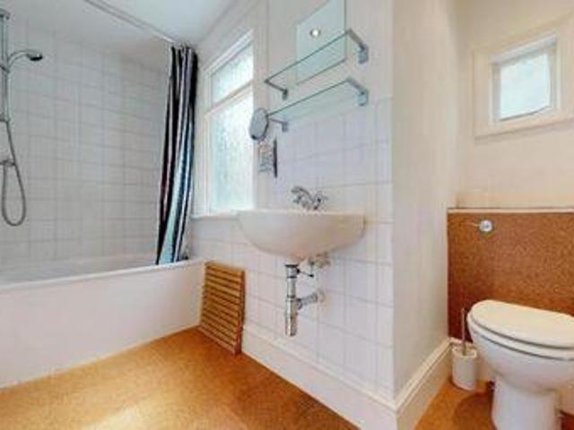 1 Bedrooms Flat for rent in Bonnington Square, London SW8