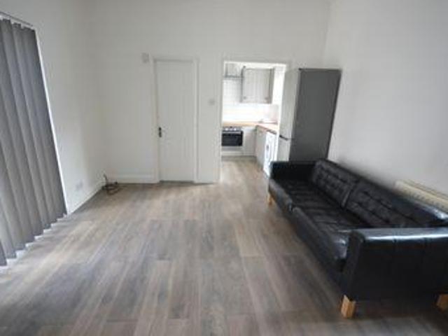 1 Bedrooms Flat for rent in Battersea Park Road, Battersea SW11