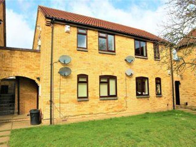 1 Bedrooms Flat for rent in Badgers Close, Hayes UB3