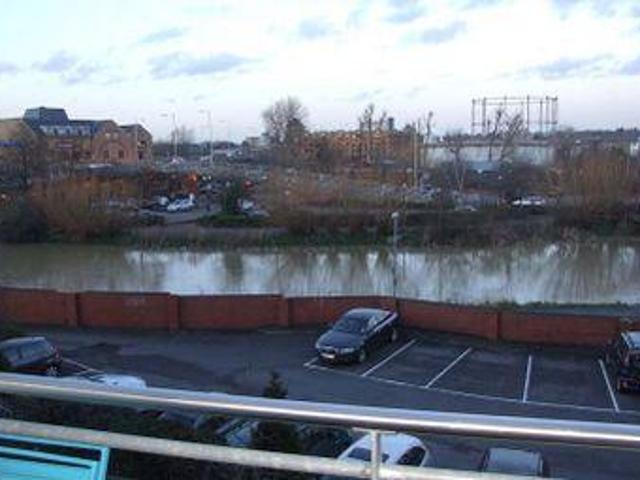 1 Bedrooms Flat for rent in Baddow Road, Chelmsford, Essex CM2