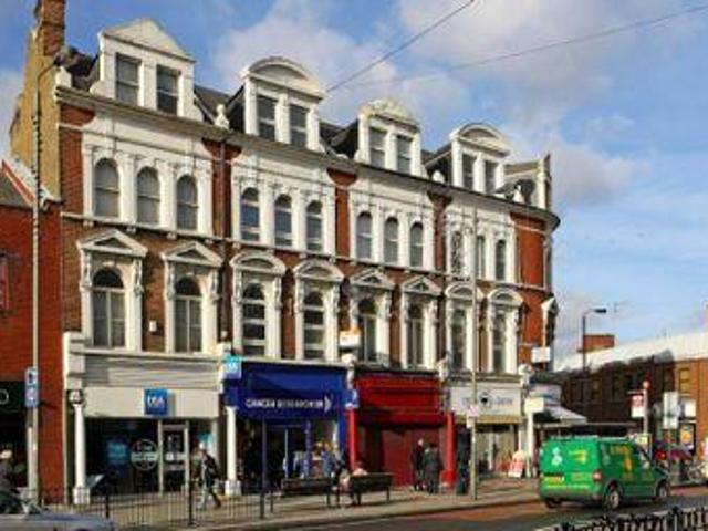 1 Bedrooms Flat for rent in Balham High Road, London SW12