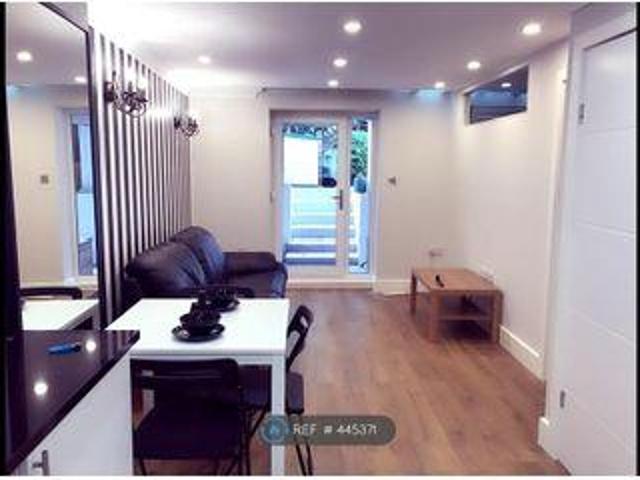 1 Bedrooms Flat for rent in Ballards Lane, Finchley N12