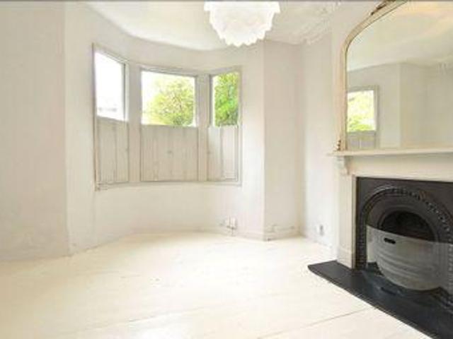 1 Bedrooms Flat for rent in Barry Road, East Dulwich, London SE22