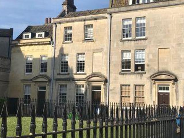 1 Bedrooms Flat for rent in Beauford Square, Bath, Somerset BA1