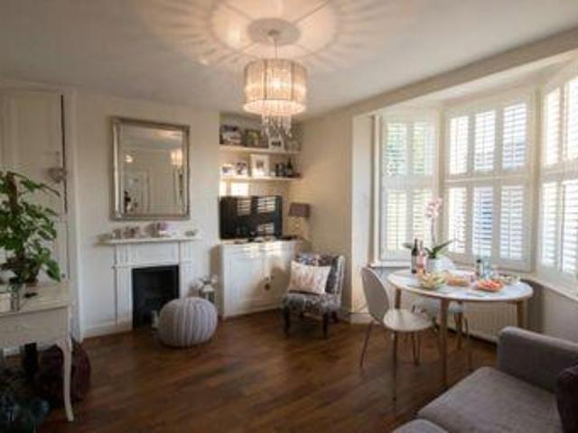 1 Bedrooms Flat for rent in Beechcroft Road, Tooting Bec, London SW17