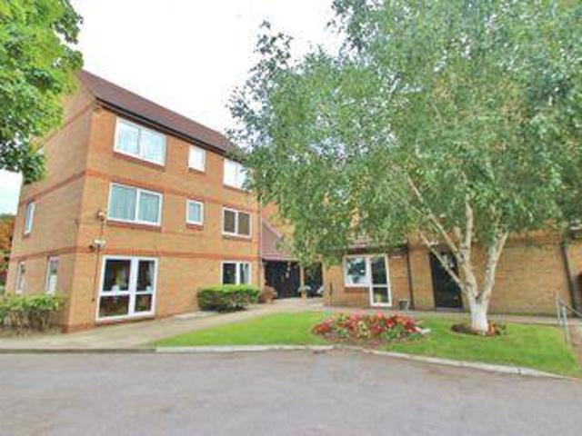 1 Bedrooms Flat for rent in Beehive Lane, Ilford IG4