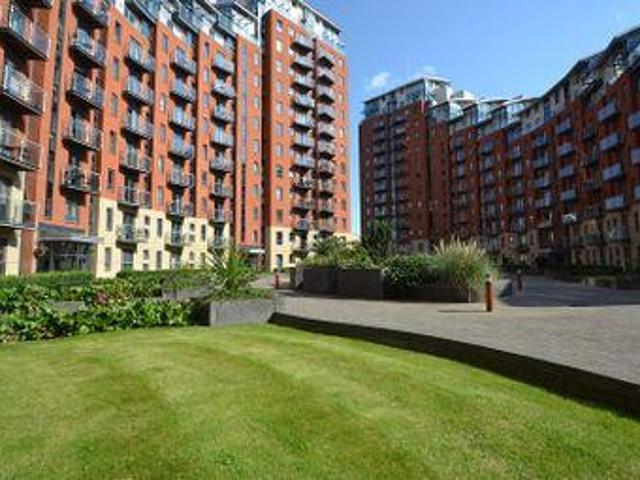 1 Bedrooms Flat for rent in Beringa, City Island, Gotts Road, Leeds LS12