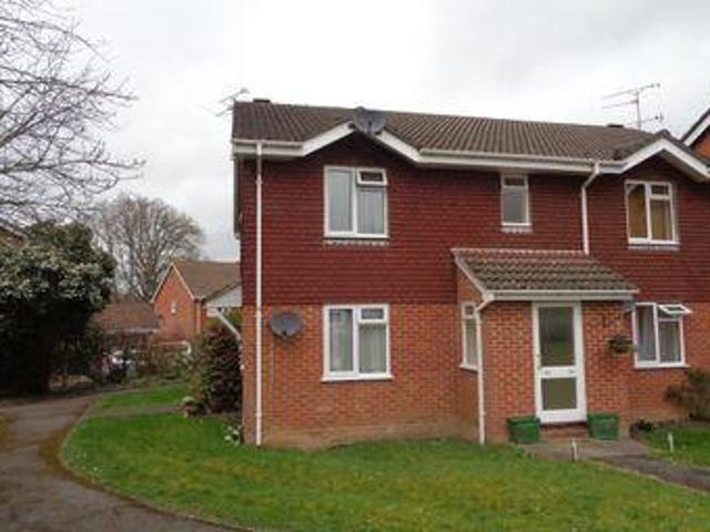1 Bedrooms Flat for rent in Birch Grove, Hook RG27
