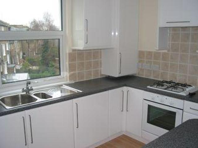 1 Bedrooms Flat for rent in Blythe Road, West Kensington W14